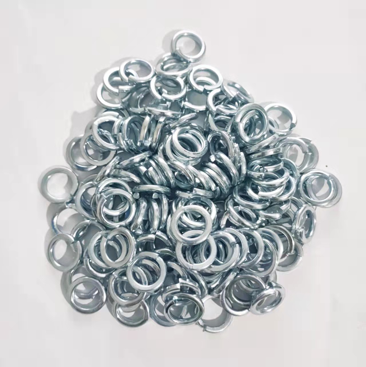 GB93-76弹垫国标镀锌弹垫 65Mn高强度开口弹簧垫圈镀锌弹性垫片-阿里巴巴