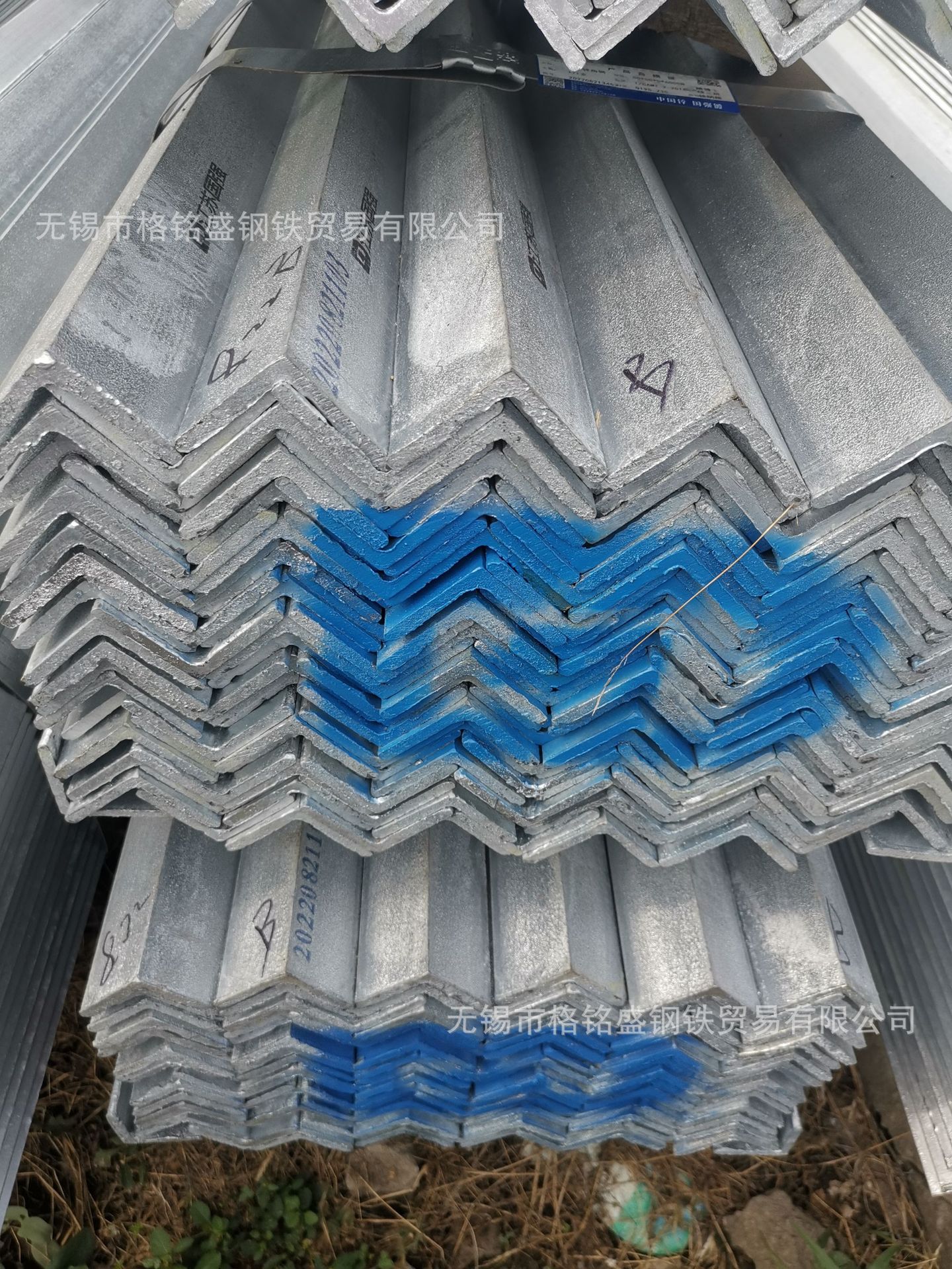 国标Q235B 镀锌角铁 40*40*4角铁 40*4厚 镀锌角铁 镀锌角钢50x50-阿里巴巴