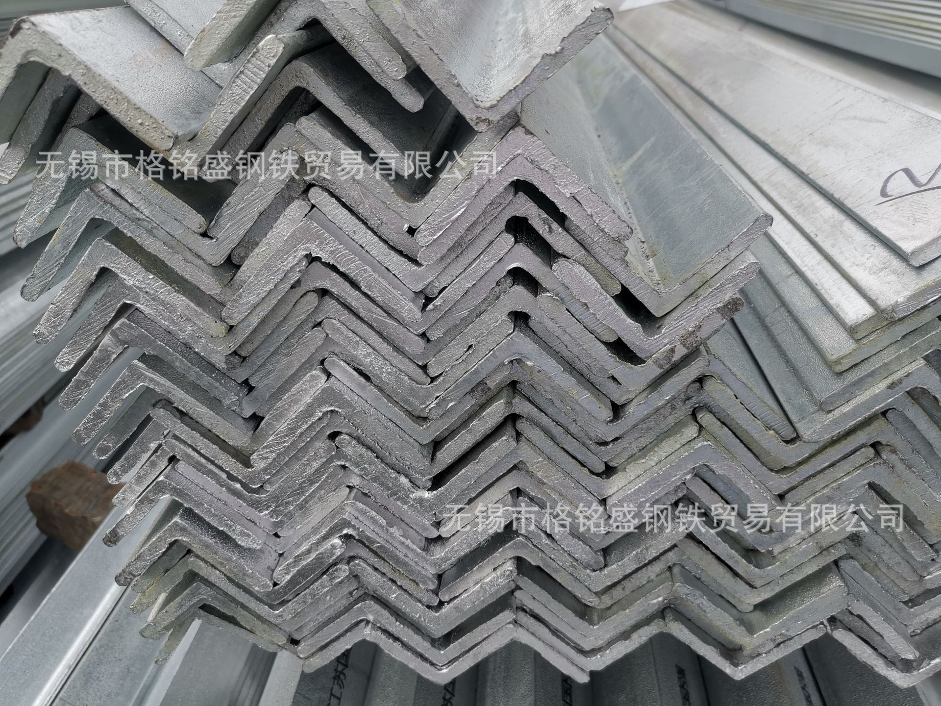 国标Q235B 镀锌角铁 40*40*4角铁 40*4厚 镀锌角铁 镀锌角钢50x50-阿里巴巴