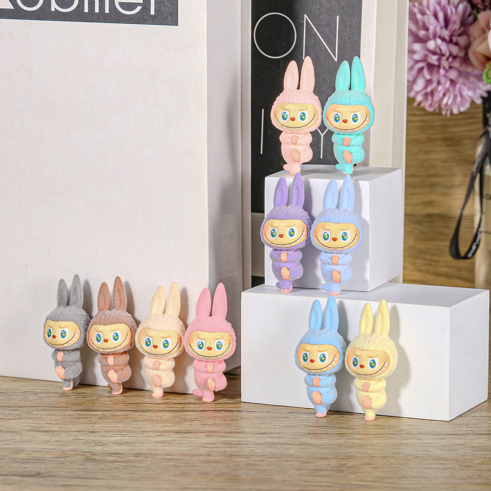 泡泡玛特labubu瑜伽隐藏款迷你植绒萌粒拉布布改娃公仔摆件挂件-阿里巴巴