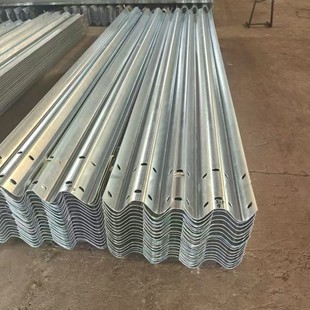 重庆公路波形护栏gr-c-4e热镀锌梁钢双波三波省道高速波形护栏板-阿里巴巴