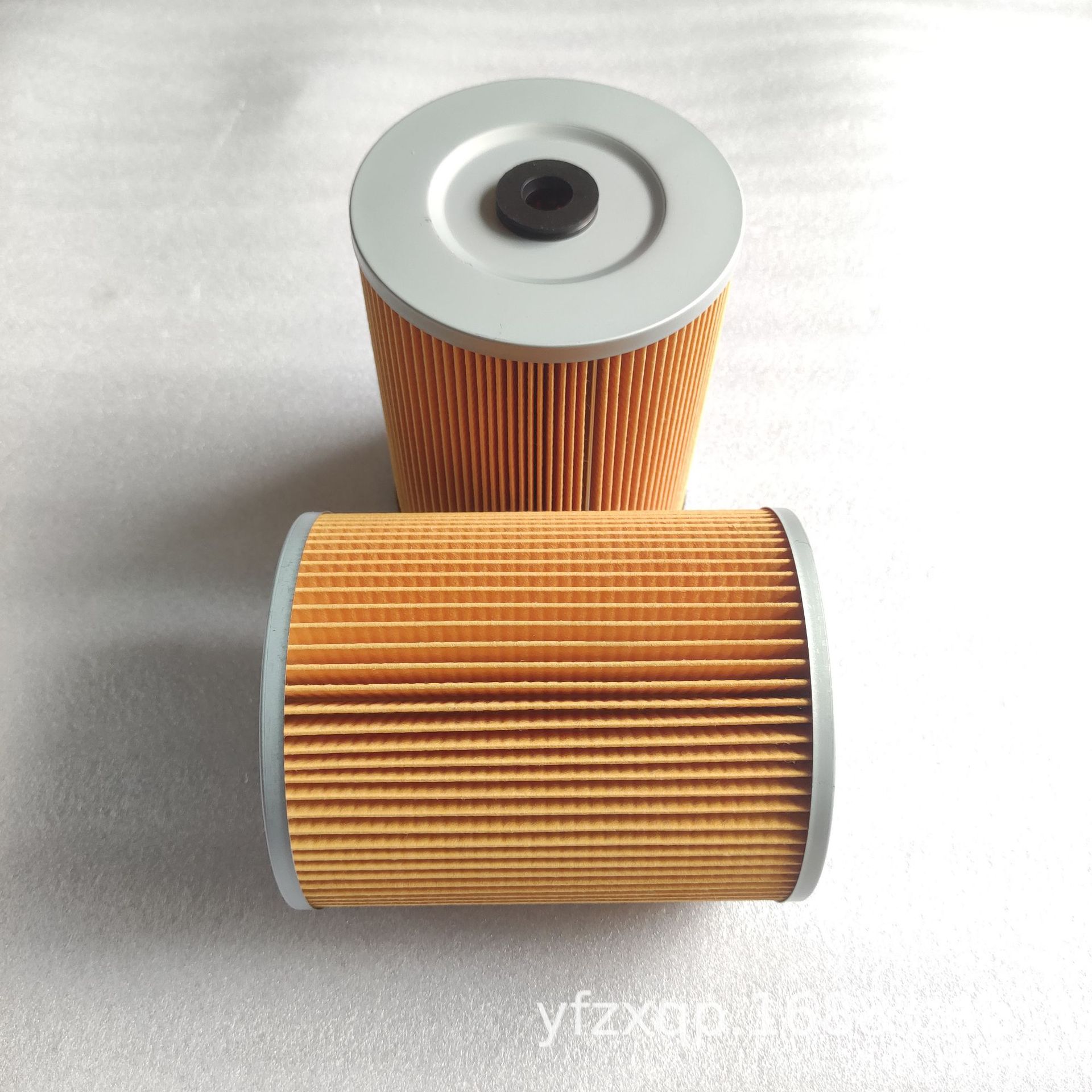 适用尼桑RF8机油格 柴油滤清器 发动机燃油滤芯 油水滤 UD NISSAN-阿里巴巴