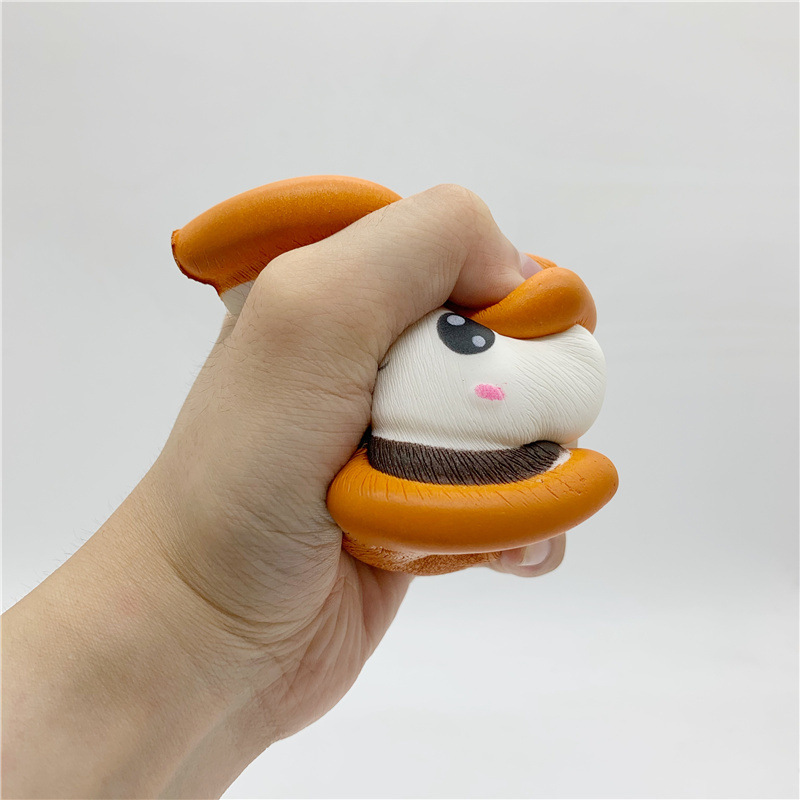 Squishy跨境仿真 表情圆豆夹心饼干 解压发泄软PU慢回弹玩具新品-阿里巴巴