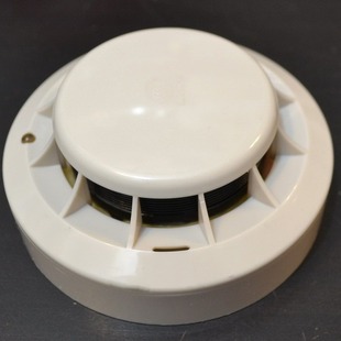 松江云安 9002型 感烟 JTY-GD-9002 点型感烟火灾探测器 含底座-阿里巴巴
