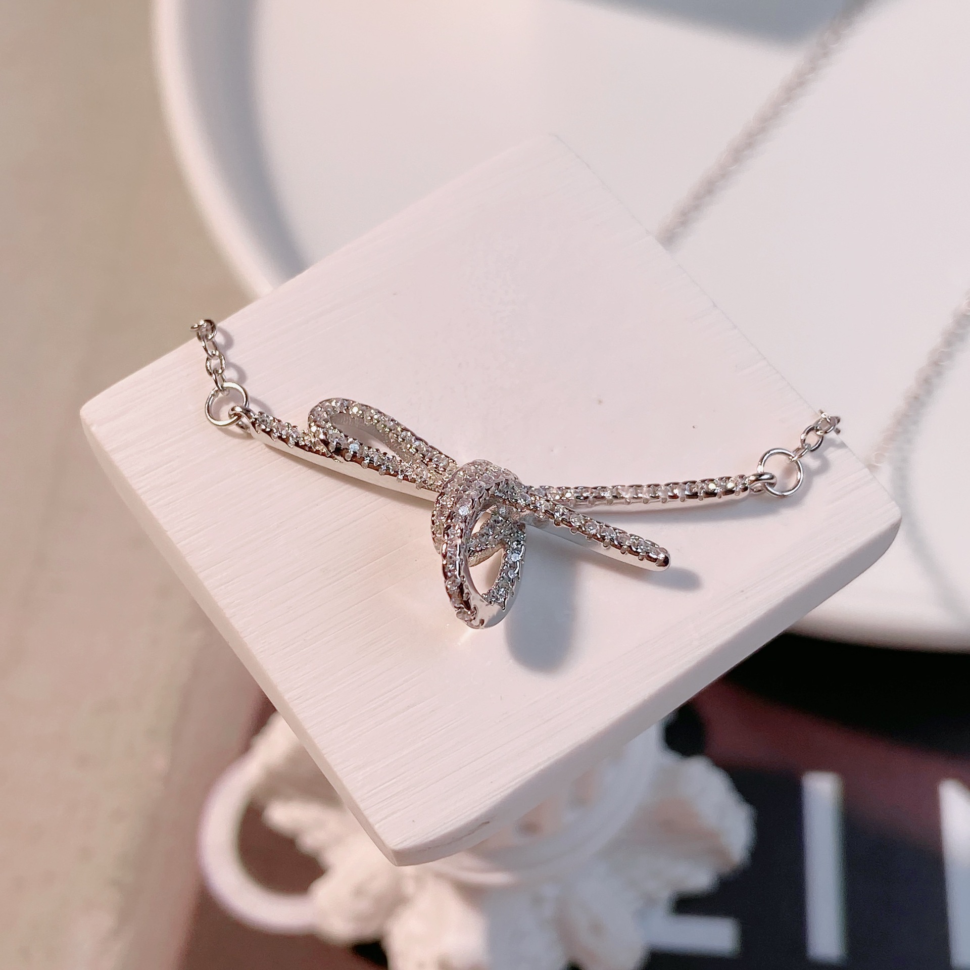 何方丝带结锁骨链罗颖同款S925纯银蝴蝶结轻奢小众项链女网红同款-阿里巴巴