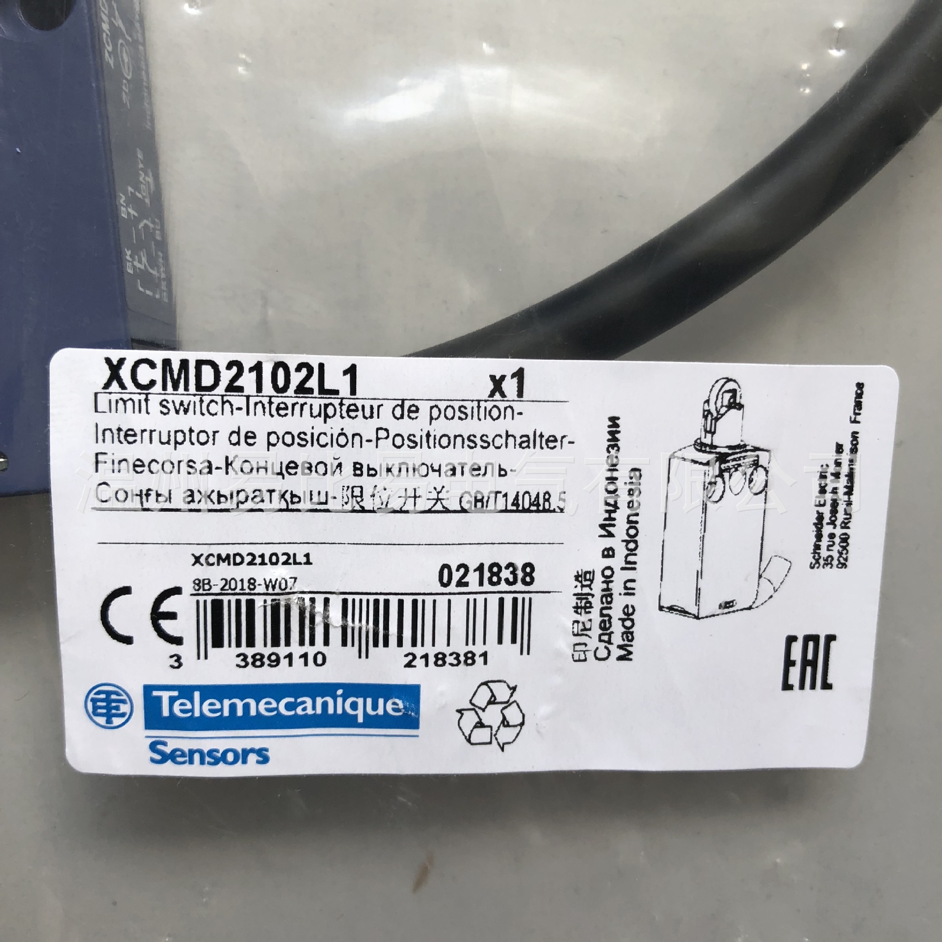 施耐德限位开关XCMD2102L1行程开关XCRA15原装正品XCKN2102P20C-阿里巴巴