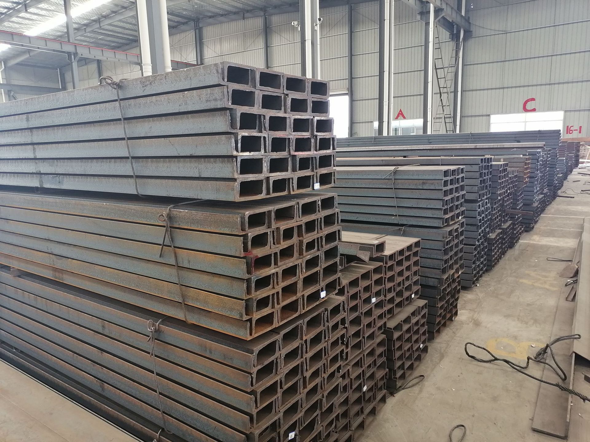 钢材供应商 Q235B槽钢 10# 12# 20# 22#6米/9米镀锌槽钢规格齐全-阿里巴巴