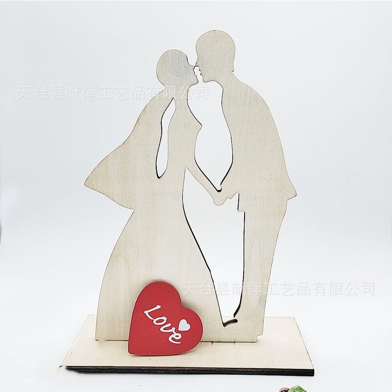 2022新款情人节木质装饰摆件创意新郎新娘桌面装饰品婚礼拍摄木片-阿里巴巴