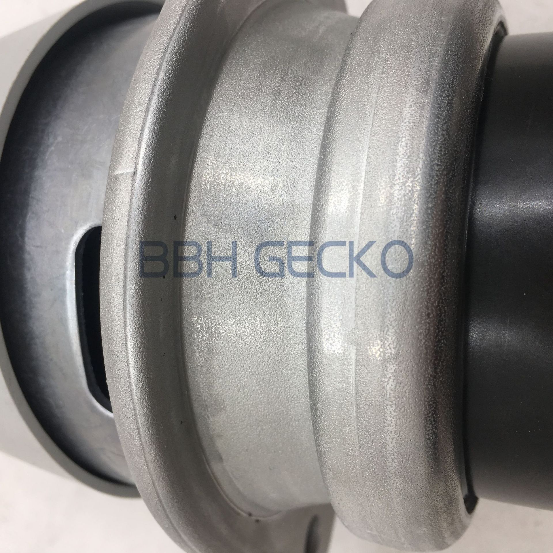 适用于保时捷卡宴4.8 奥迪Q7 机脚胶94837504901工厂直销现货供应-阿里巴巴