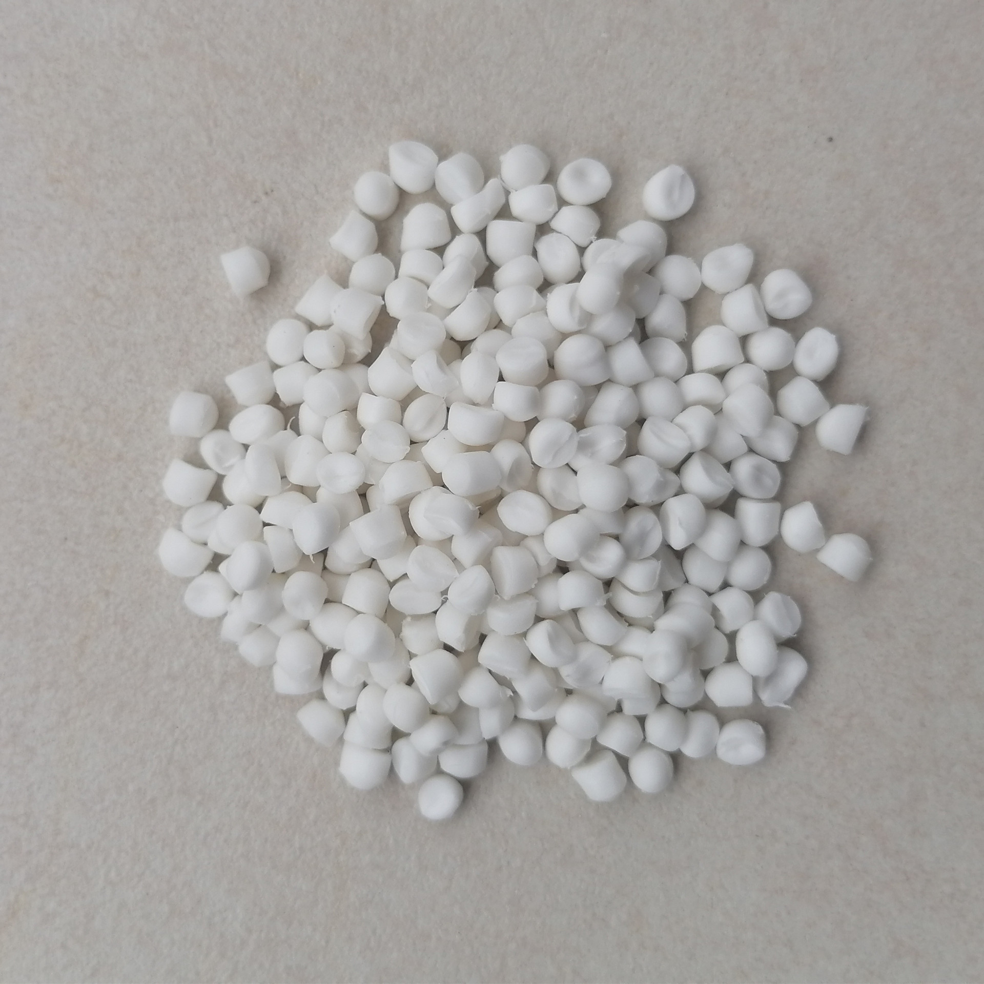 PVC颗粒黑色90度插头料45P 注塑级ROHS环保聚氯乙烯PVC阻燃粒子-阿里巴巴