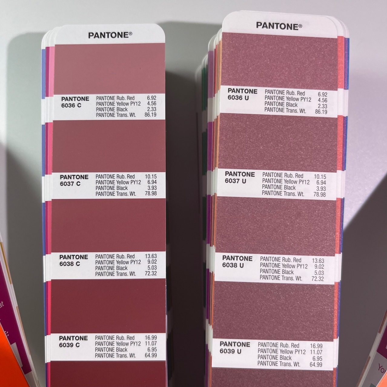 2025新版Pantone潘通CU色卡GP1601B专色印刷油漆涂料配色2390色-阿里巴巴