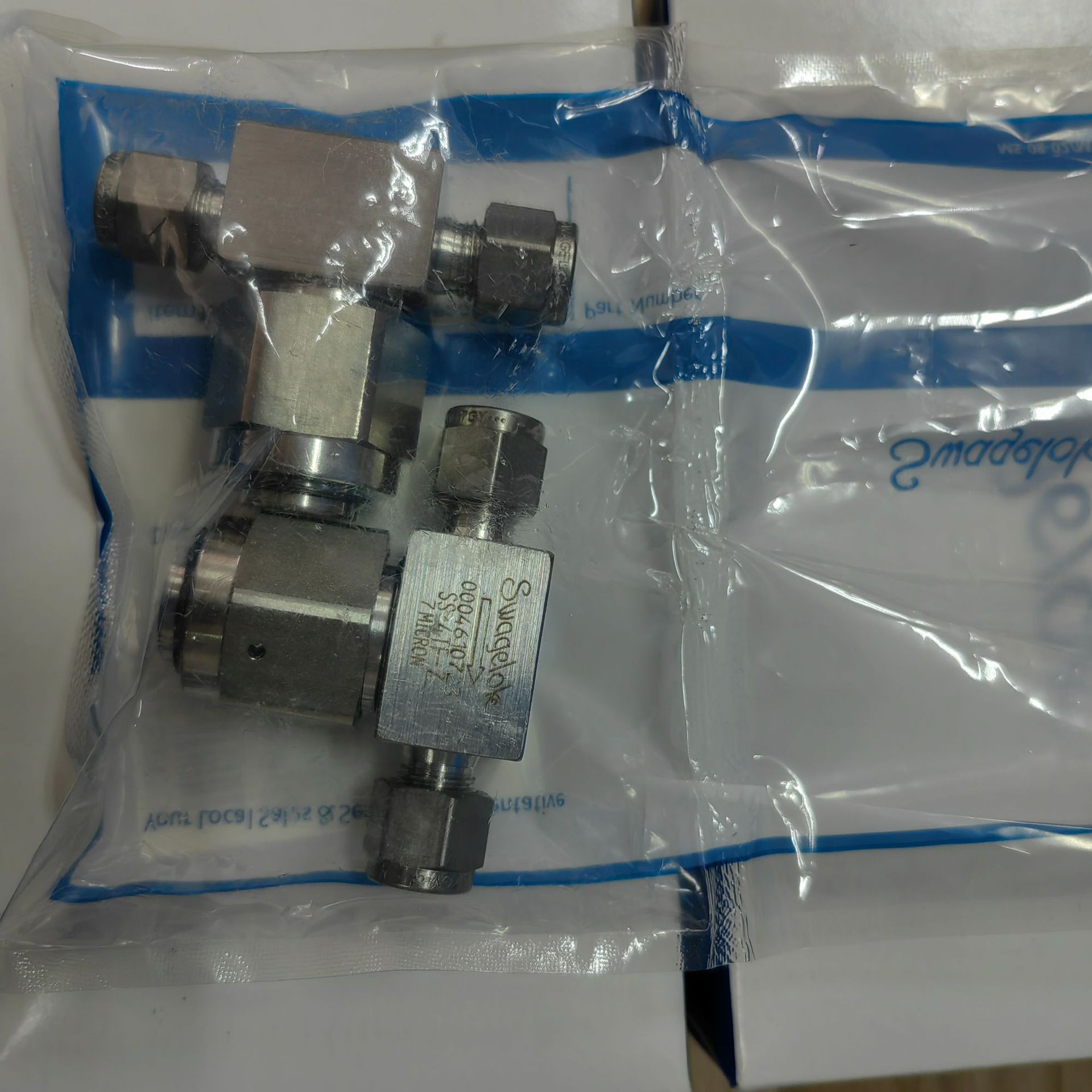 Swagelok SS-8-TA-7-4RT内螺纹卡套管转换接头1/4in.外径1/2in.-阿里巴巴