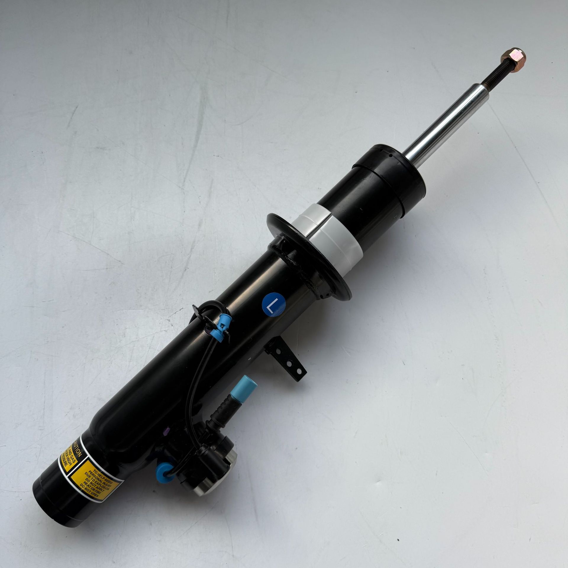 适用于宝马X5 X6F15前电机芯车型 减震器37116863174/37116863173-阿里巴巴