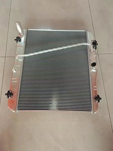 批发汽车零件散热器 16400-75470 16400-75471 适用于HIACE-阿里巴巴
