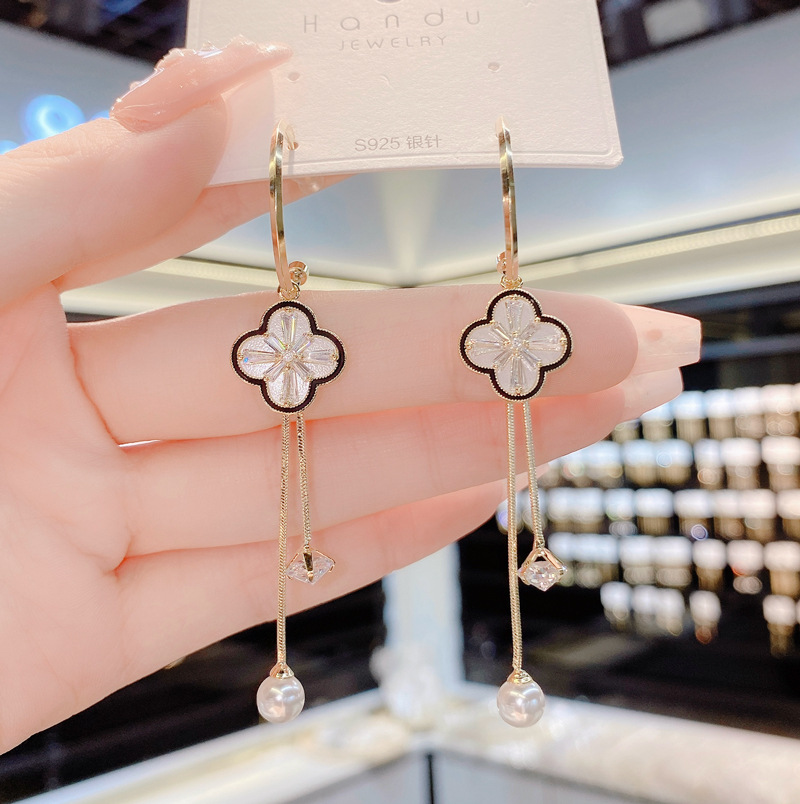 韩国气质时尚百搭网红高级感四叶花流苏耳圈s925银针长款耳环女-阿里巴巴