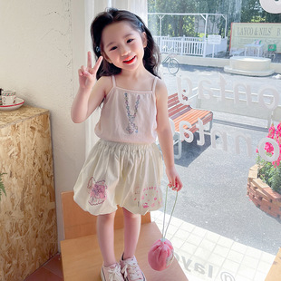 女童卡通花苞裤套装夏季2024新款童装洋气时髦吊带背心短裤两件套-阿里巴巴