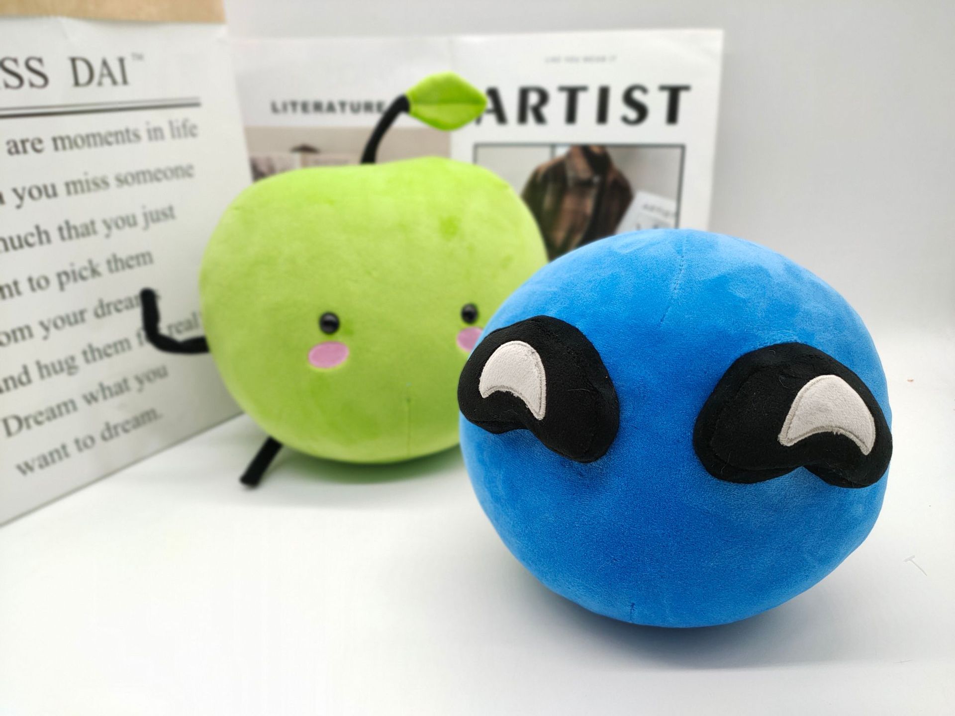 跨境新品 PWA Ball Plush 绿苹果与大眼睛抱枕公仔 毛绒抱枕玩偶-阿里巴巴