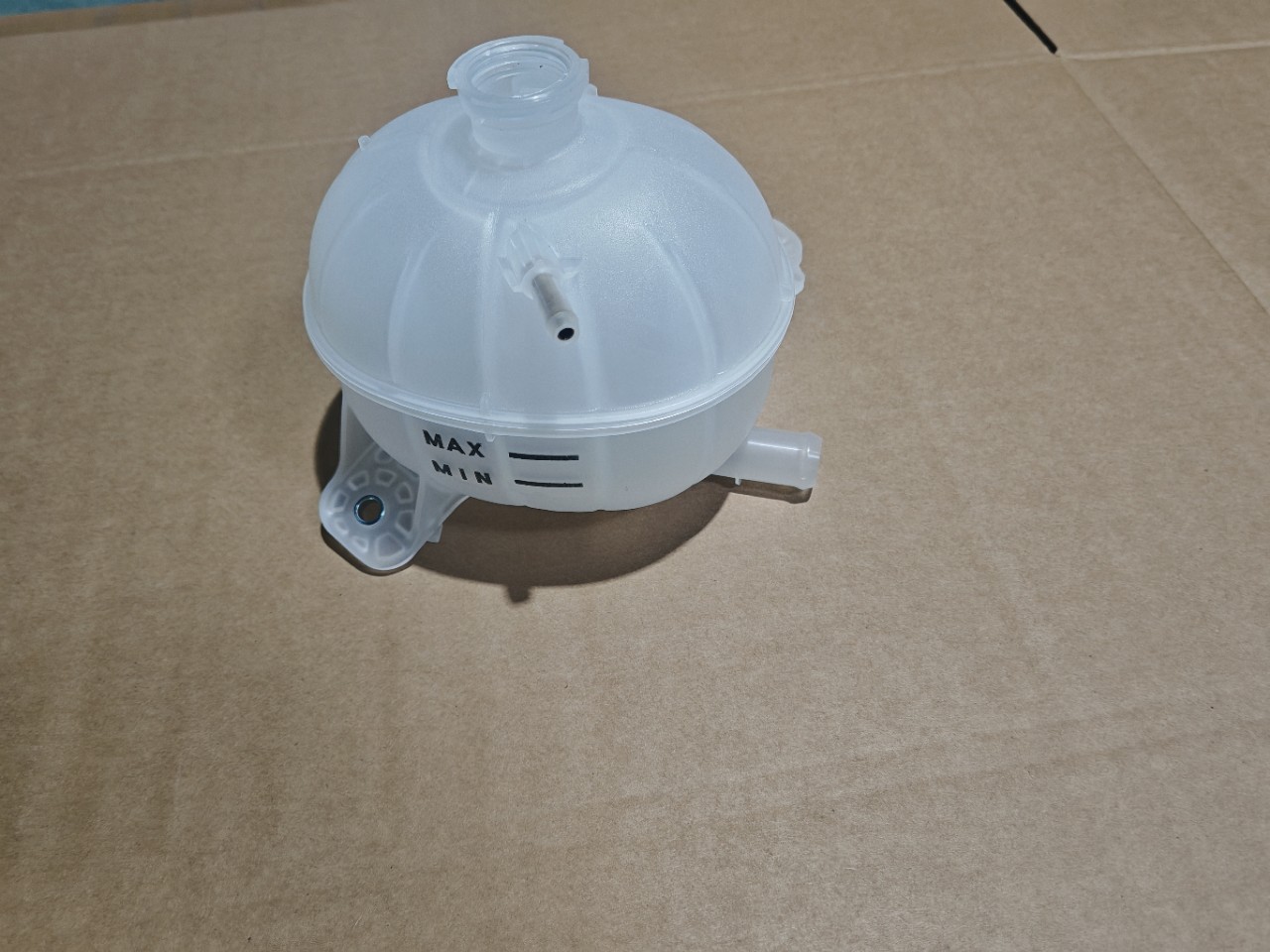 厂家生产全新汽车水箱途胜膨胀水壶25431-D3500途胜水壶膨胀水箱-阿里巴巴