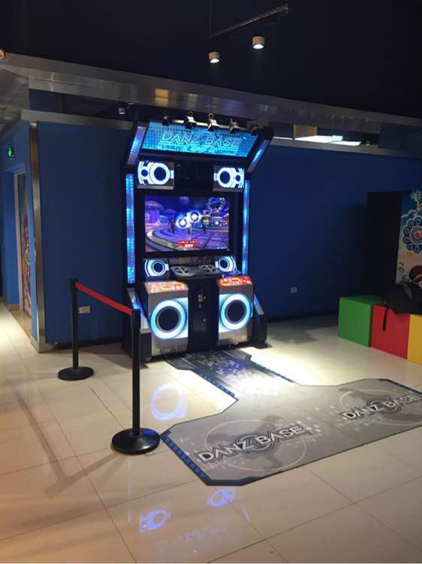 世宇二手科乐美电玩城舞律炫步联网跳舞机体感机双人游戏机电玩-阿里巴巴