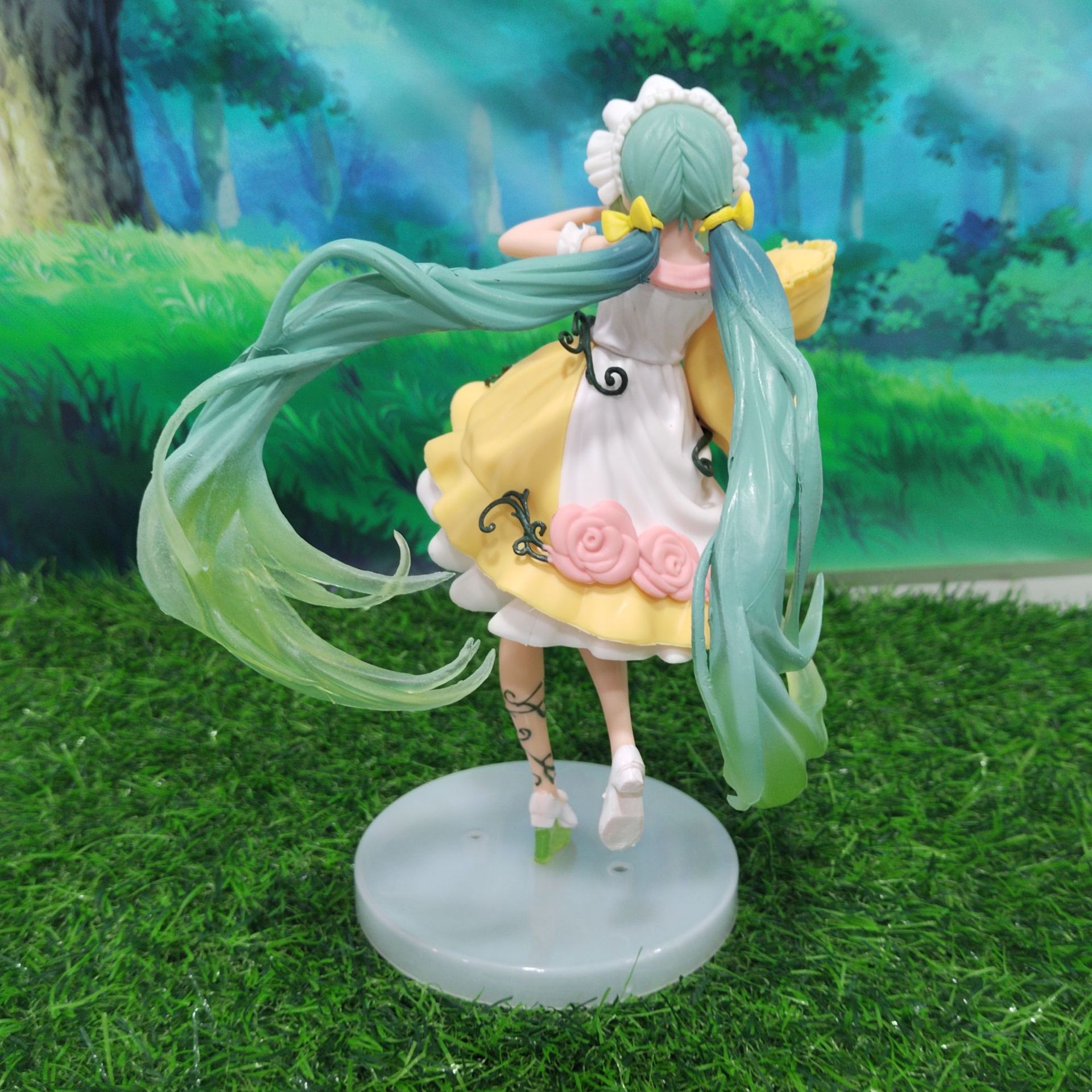 hatsune miku hand office sleeping beauty princess sitting standing ...