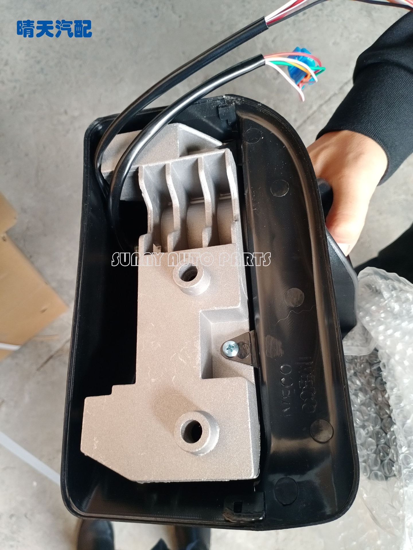 适用于欧系依维柯卡车后视镜总成504150526 504150552 504150539-阿里巴巴