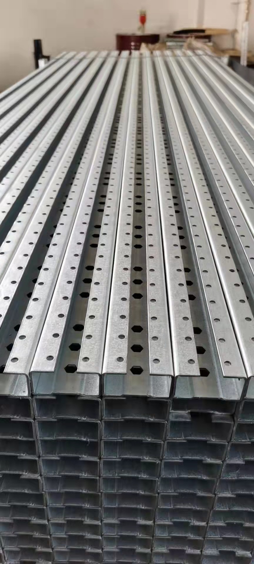 华柜 8MF冷轧 敷铝锌 C型材 G型材 通用型型钢-阿里巴巴