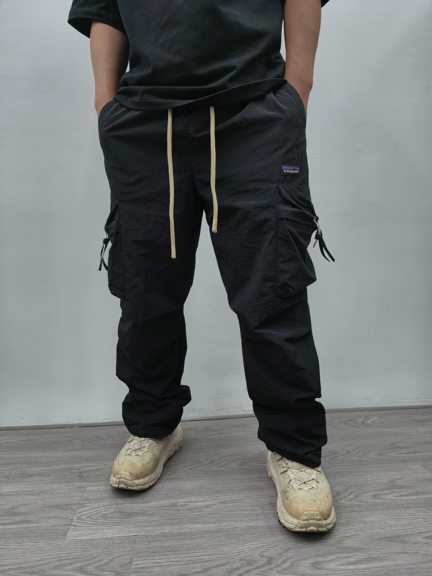 新款巴塔户外机能冲锋裤防水透气抽绳工装男女伞兵裤Pata休闲长裤-阿里巴巴