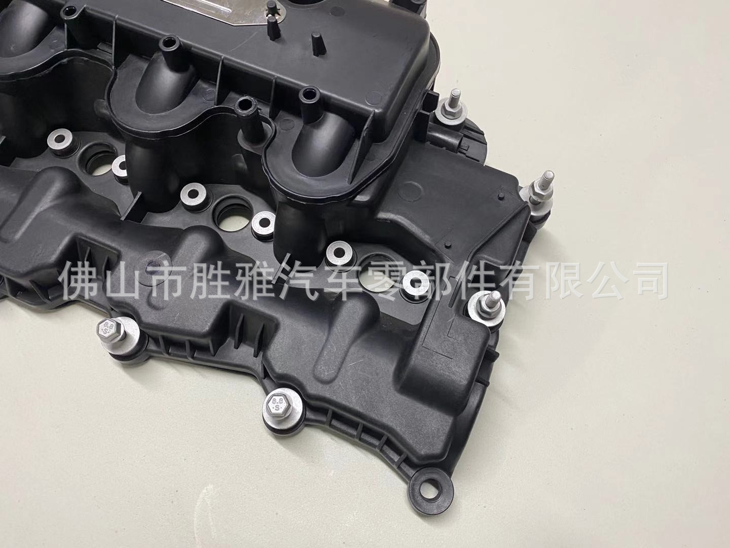 适用于路虎揽胜 左汽缸盖 进气歧管 发动机盖 LR073585 LR105956-阿里巴巴