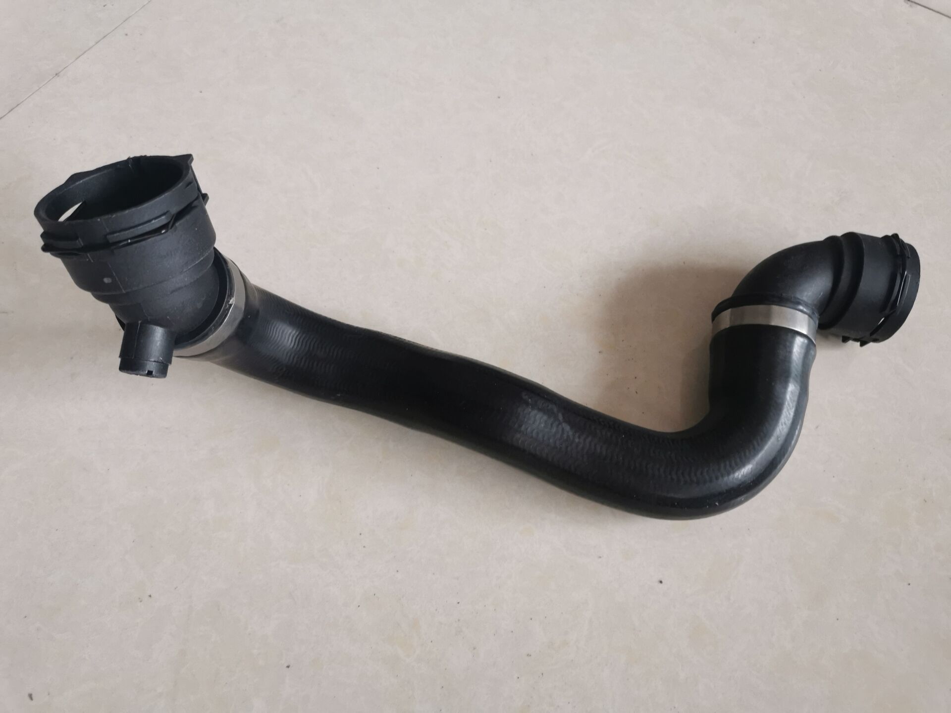 2712002552.2710181382奔宝驰马水管暖风管废气管通风管增压管-阿里巴巴