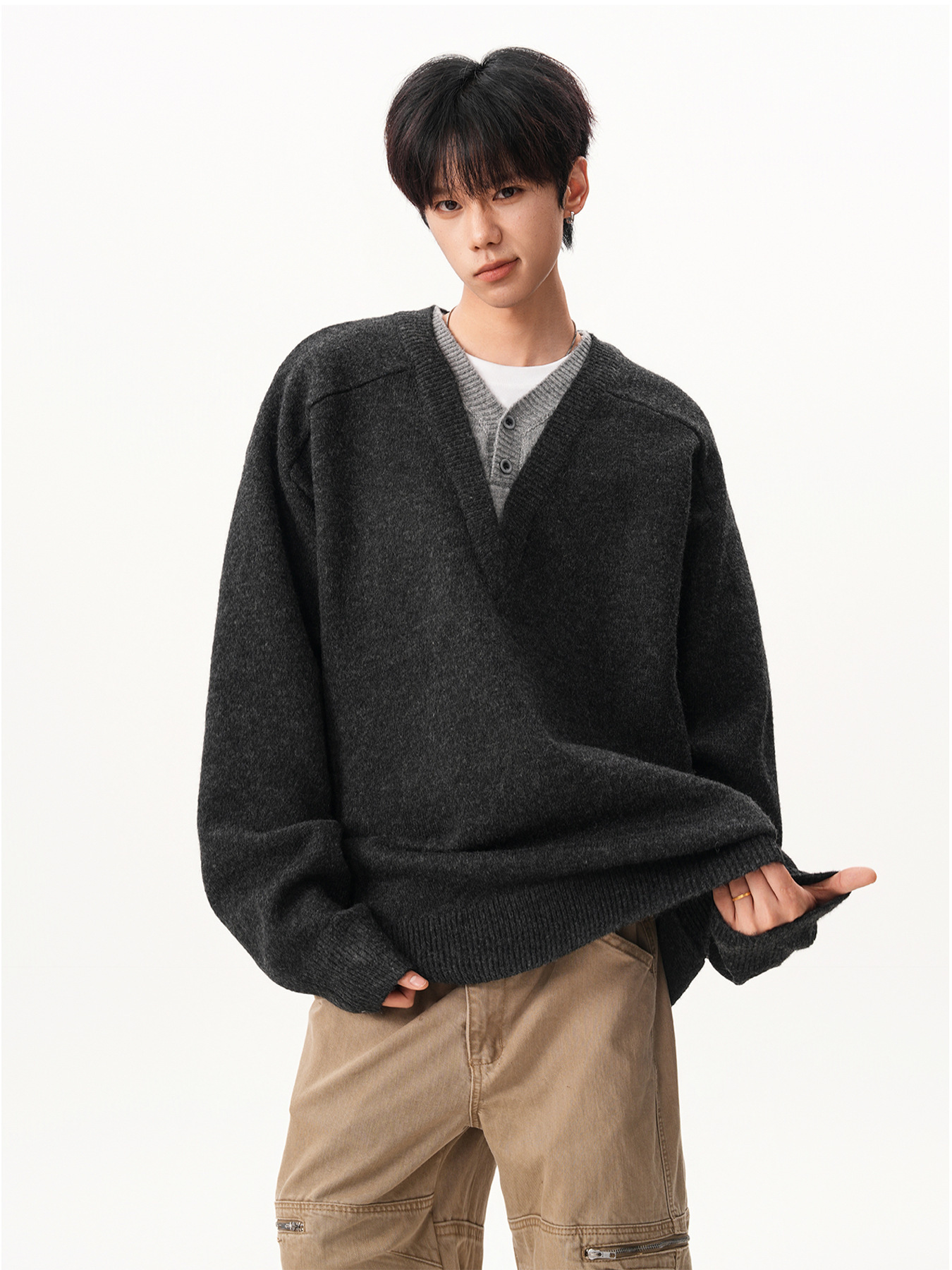 老钱风深v领假两件毛衣男款秋季慵懒高级感美式复古亨利领针织衫-阿里巴巴