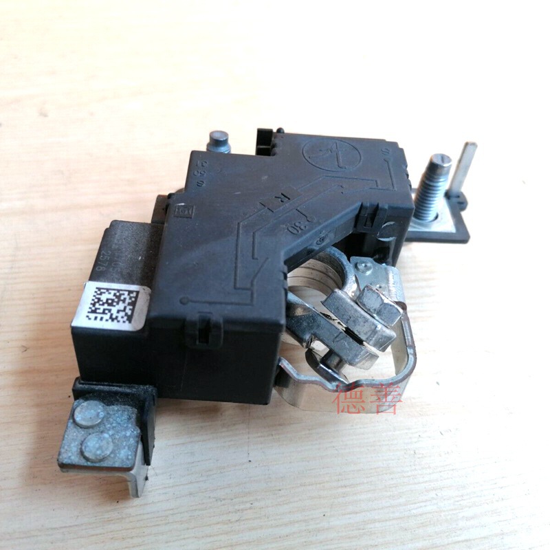 适用奔驰253 GLC200 GLC260 GLC300 限流器 断电器 蓄电池传感器-阿里巴巴