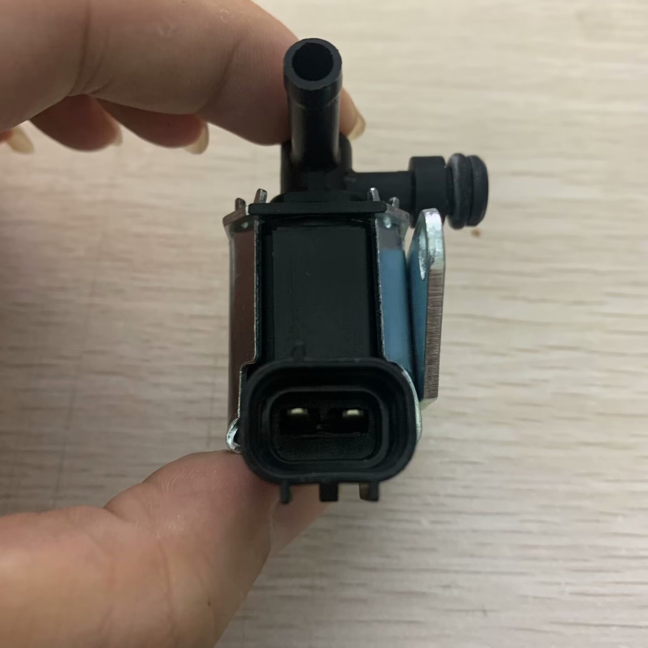 适用smart451碳罐电磁阀1321400160-阿里巴巴