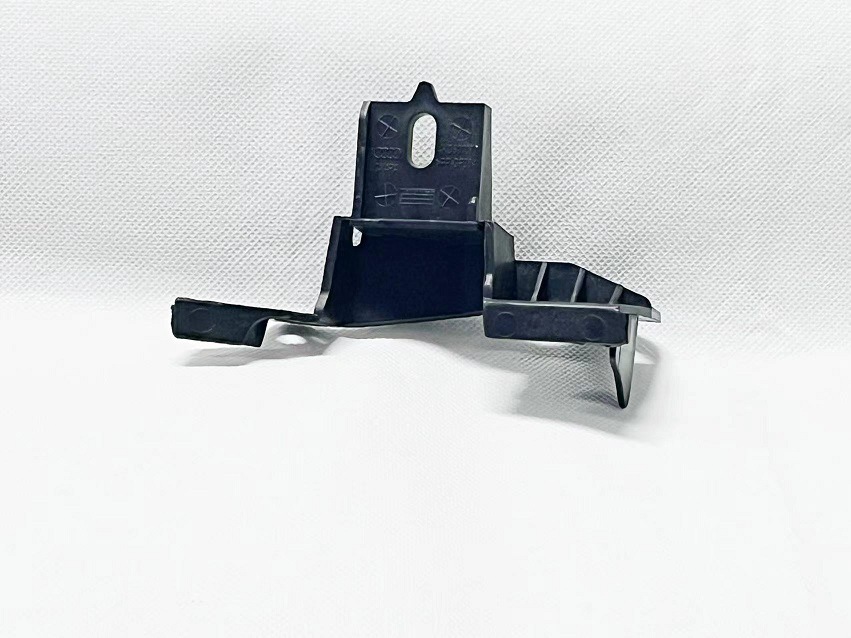 4KD807077 4KD807078 A6L前保支架接头4KD 807 077 4KD 807 078-阿里巴巴