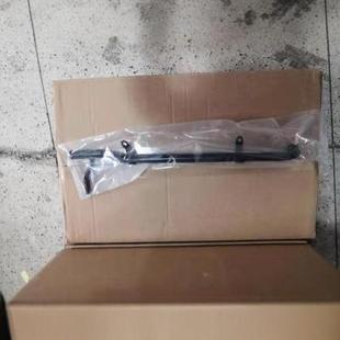 适用于 克莱斯勒 发动机4792185AD 道奇牧马人冷却管 铁水管配件-阿里巴巴