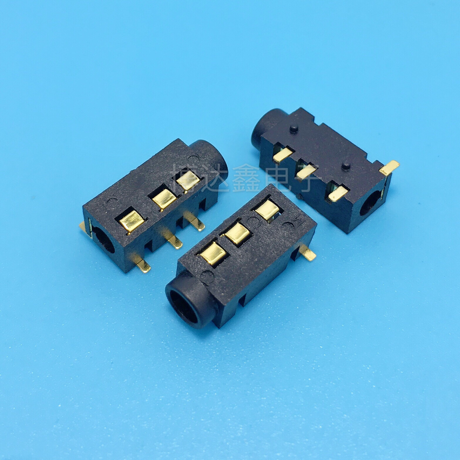 PJ-320D耳机插座 镀金 4脚贴片 带定位柱 3.5mm音频母座接口-阿里巴巴