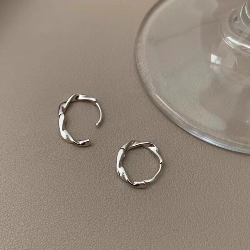 925银莫比乌斯环耳扣女2024年新款潮不规则小众高级感耳环耳饰-阿里巴巴