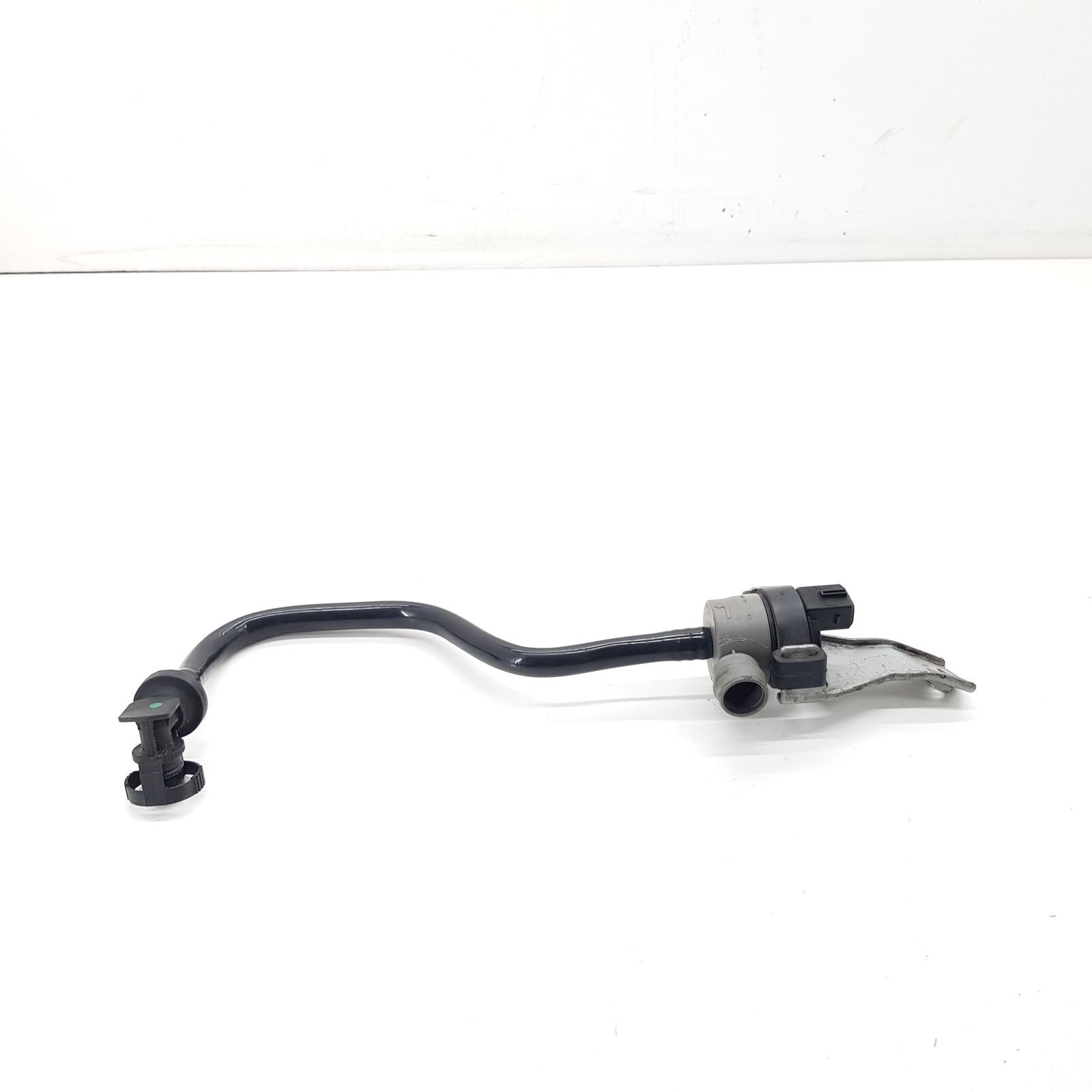 适用于宝马 F07 F10 F11 F12 油箱电磁阀 13907619297-阿里巴巴