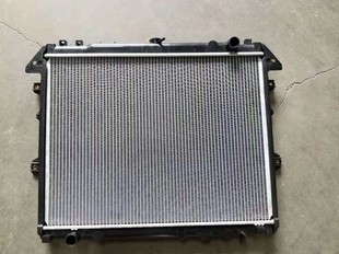 16400-0C180/190/200适用于丰田铝塑汽车水箱散热器总成配件-阿里巴巴