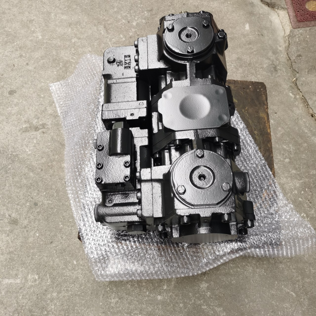 平地机GD825A液压泵235-60-11100.235-60-11102-阿里巴巴