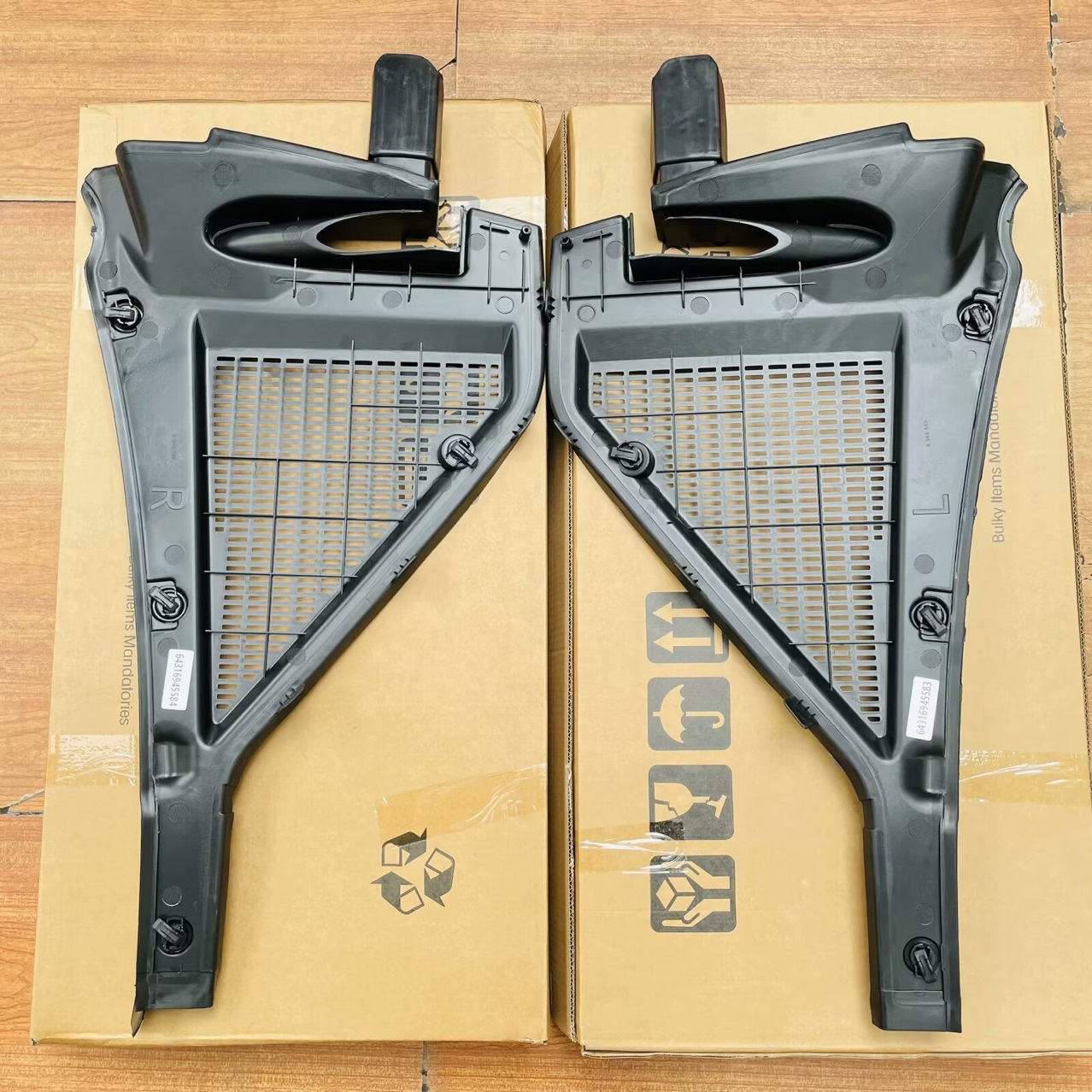 适用2007-10宝马宝马X5 E70 雨刮盖板64316945583 64316945584-阿里巴巴