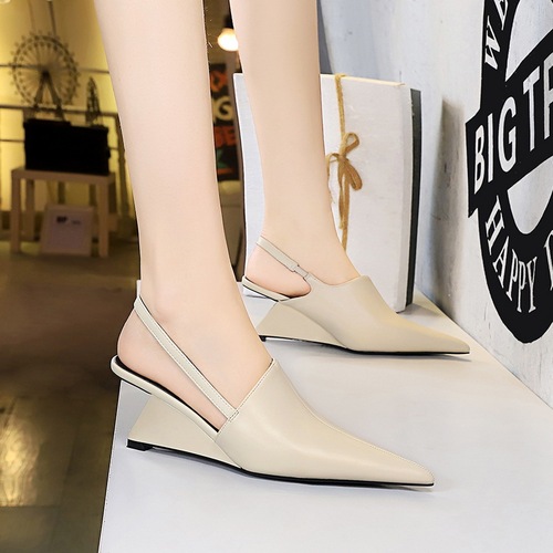 1097-3 Retro European and American Fashion High Heel Slope Heel Deep ...