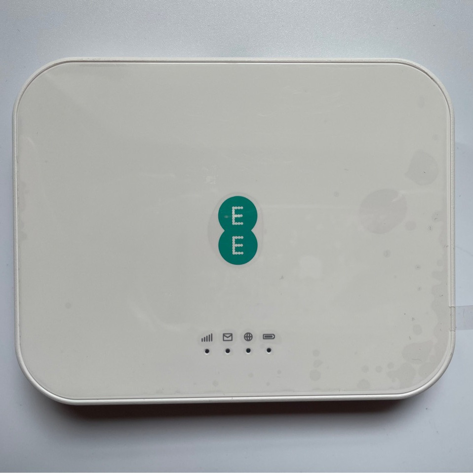 阿尔卡特5GEE WIFI随身5G路由器无线热点移动路由器RJ45网线接口-阿里巴巴