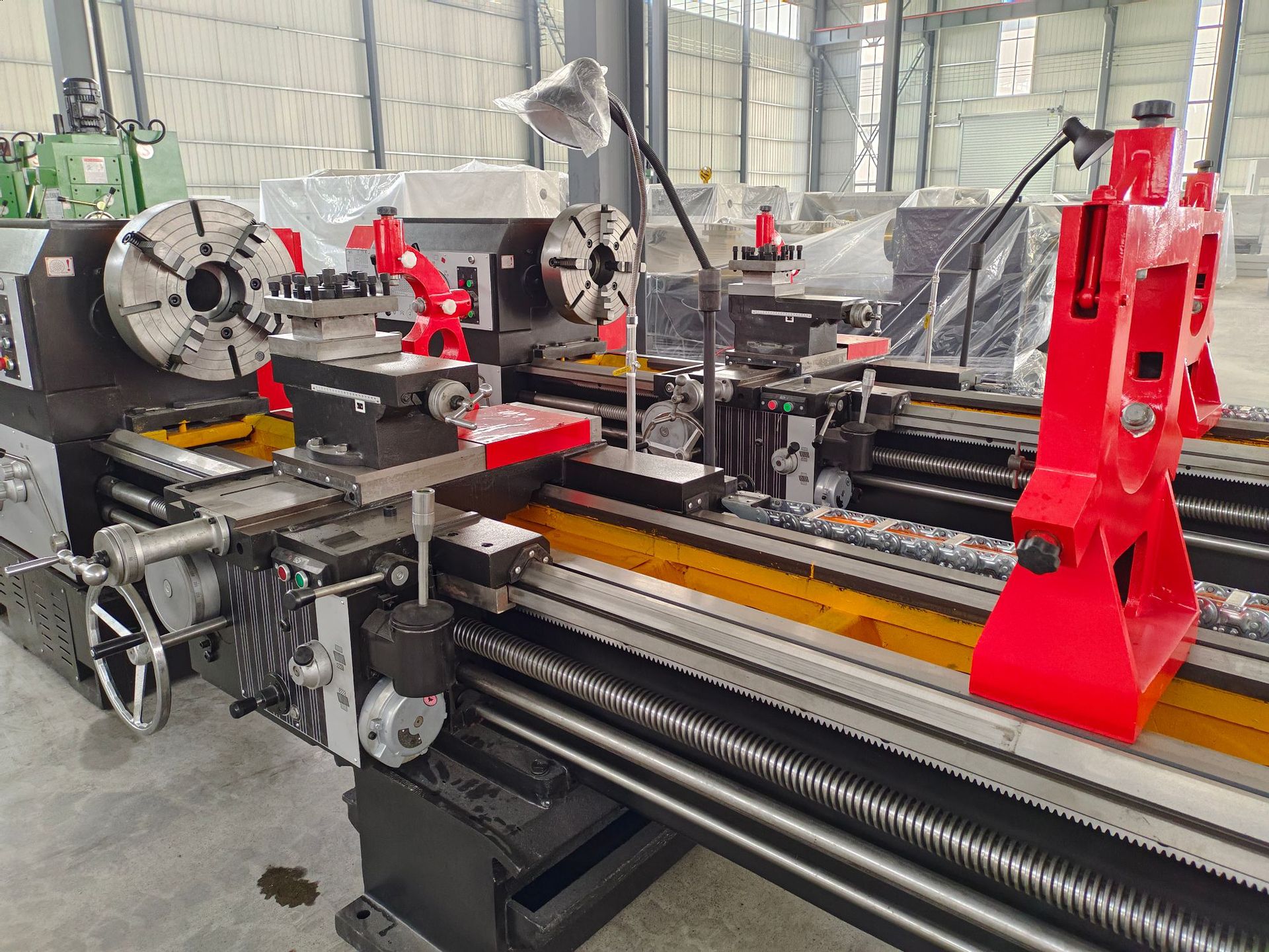 CW61100车床通孔105mm两顶尖1.5m2m3m重型卧式车床-阿里巴巴