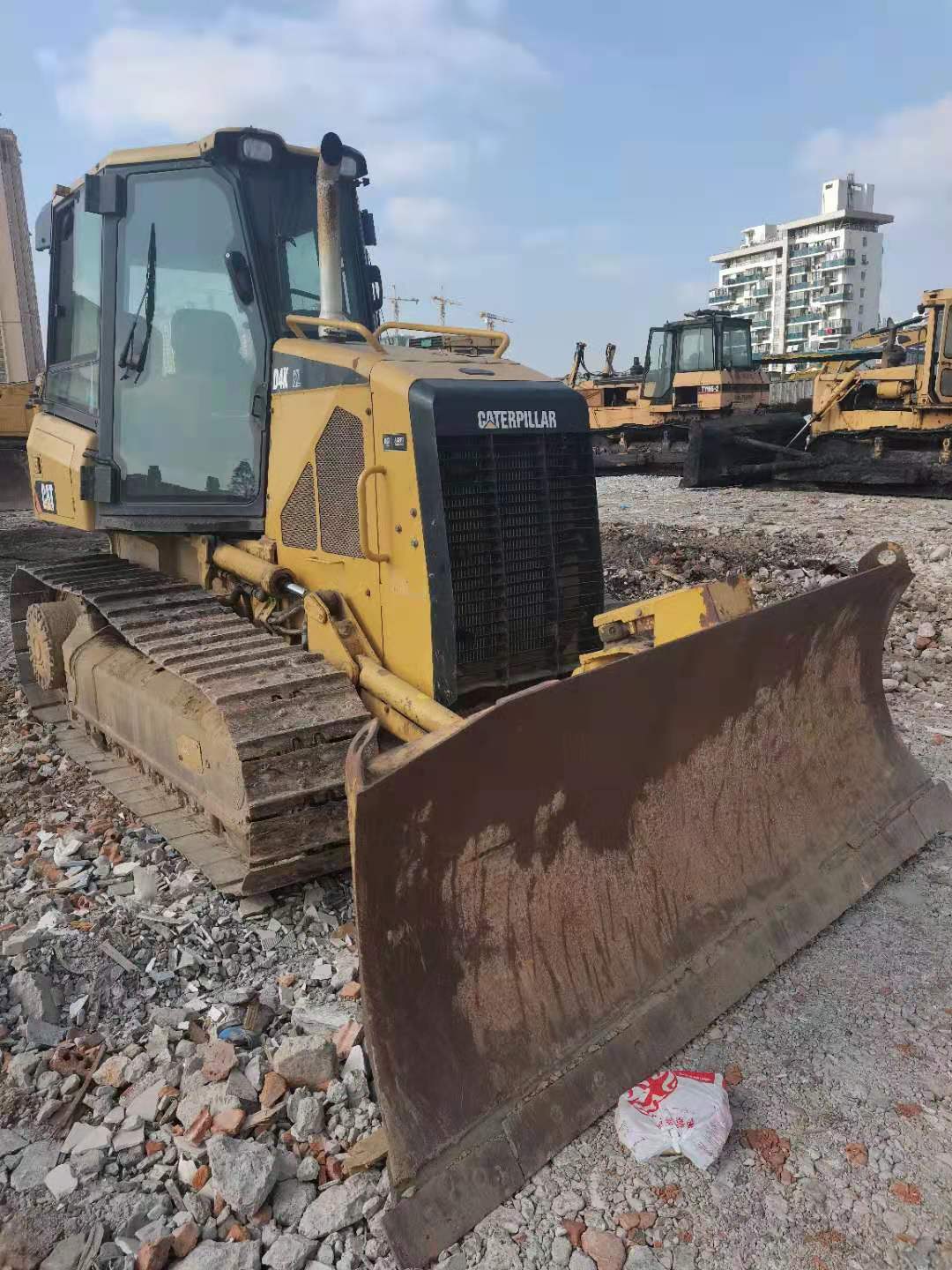 二手山推SD32 SD22 SD16L 特价处理小松推土机D155A D375A D475-阿里巴巴