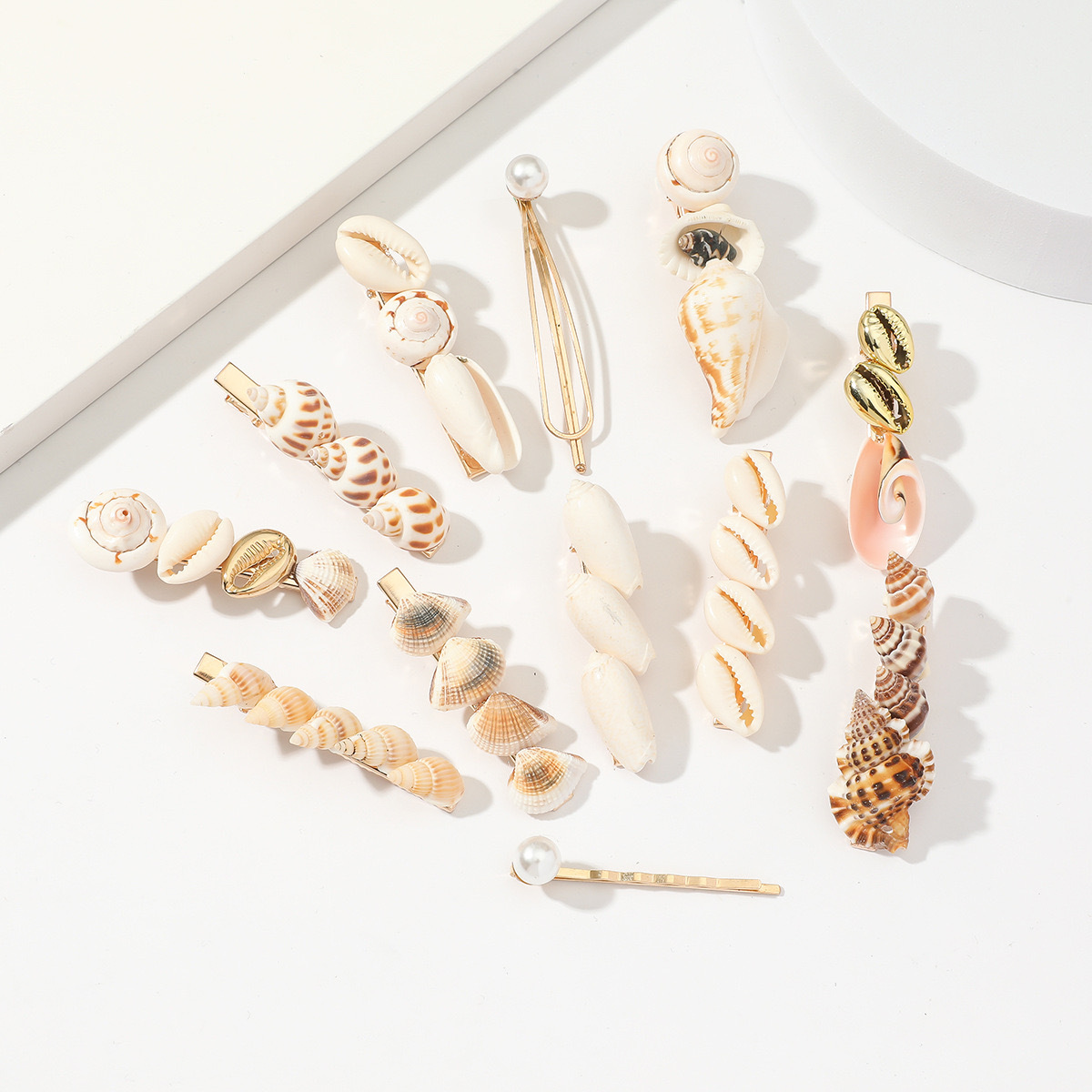 Wholesale Women's Conch Shell Simple Style Shell Hair Clip ...