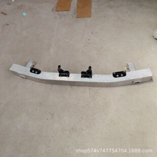 适用于丰田坦途2022款前保险杠骨架52021-0C090-阿里巴巴