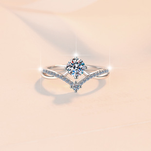 莫桑石戒指女s925银指环镀pt950时尚V形公主皇冠直播厂家批发跨境-阿里巴巴