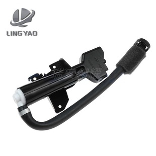 85208-0C020适用2008-2019丰田红杉左大灯喷水枪盖大灯清洗器喷嘴-阿里巴巴