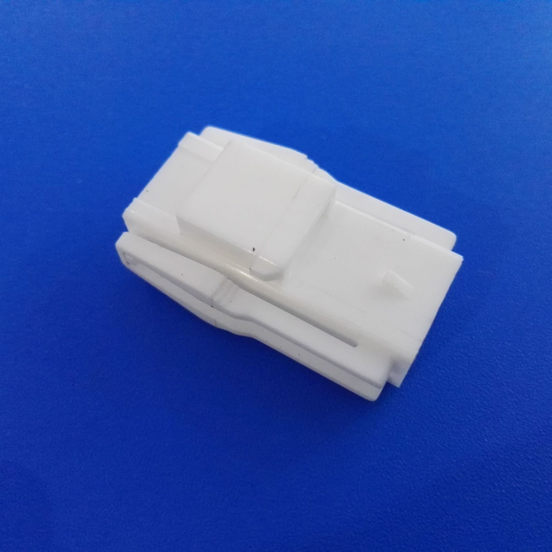 YLR-2V/2VF YLP-02V 2RF 03V/03VF空中对接孔座间距4.5连接器-阿里巴巴