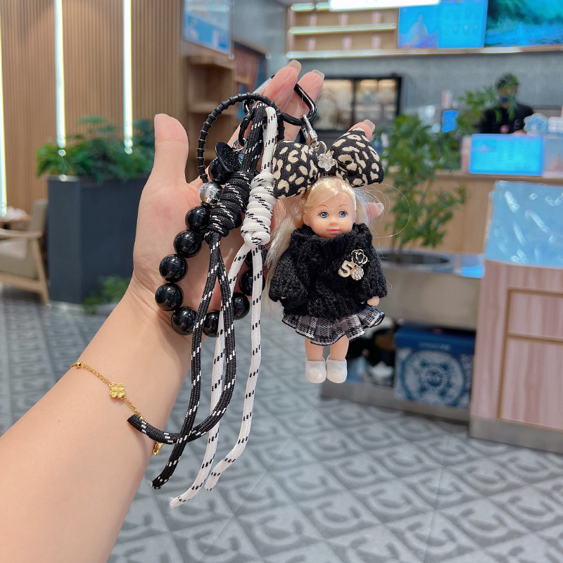 时尚格子百褶裙毛衣娃娃钥匙扣网红毛衣搪胶公仔精致珠串包包挂饰-阿里巴巴